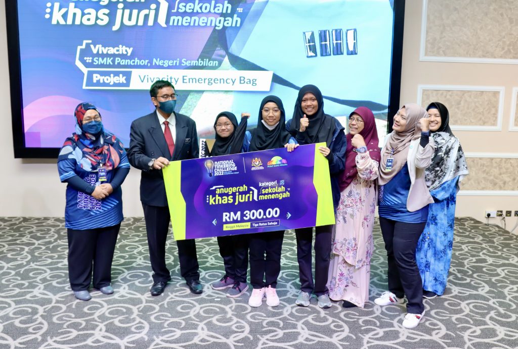 NATIONAL TINKERING CHALLENGE 2022: MEDAN ASAH BAKAT PELAJAR SELESAI ISU ... NATIONAL TINKERING CHALLENGE 2022: MEDAN ASAH BAKAT PELAJAR SELESAI ISU ...